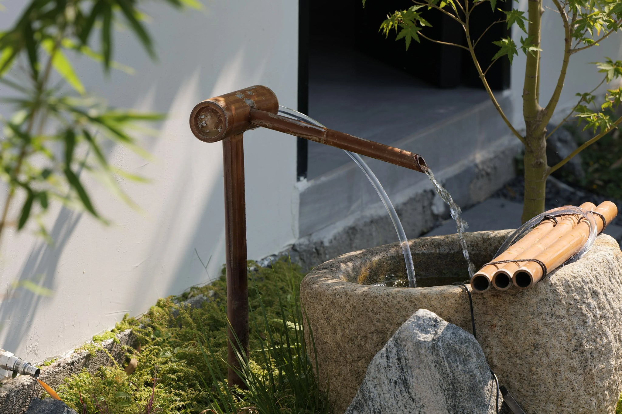 Mini Solar Water Pump: Energy-Saving Water Use in Small Scenarios